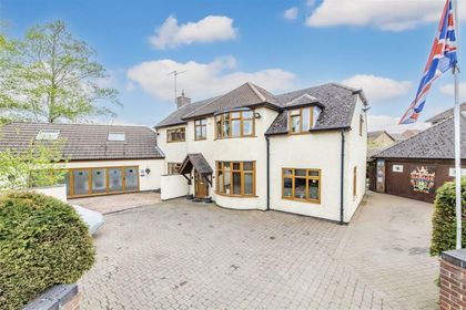 Properties For Sale In Sissinghurst Drive Kettering Nn14 4xq