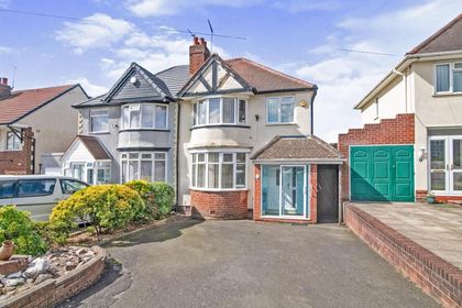 Properties For Sale in Mincing Lane, Rowley Regis, B65 9QD