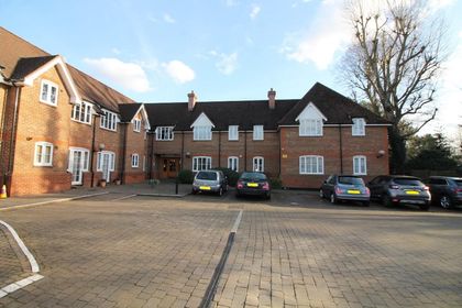 Properties For Sale in Heath Drive, Romford, RM2 5QX