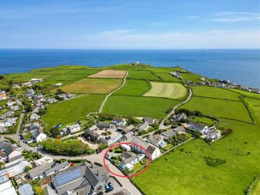 Properties For Sale in Croft Parc, Helston, TR12 7PN