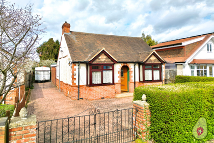 Properties For Sale in Wedderburn Close, Wokingham, RG41 5NY